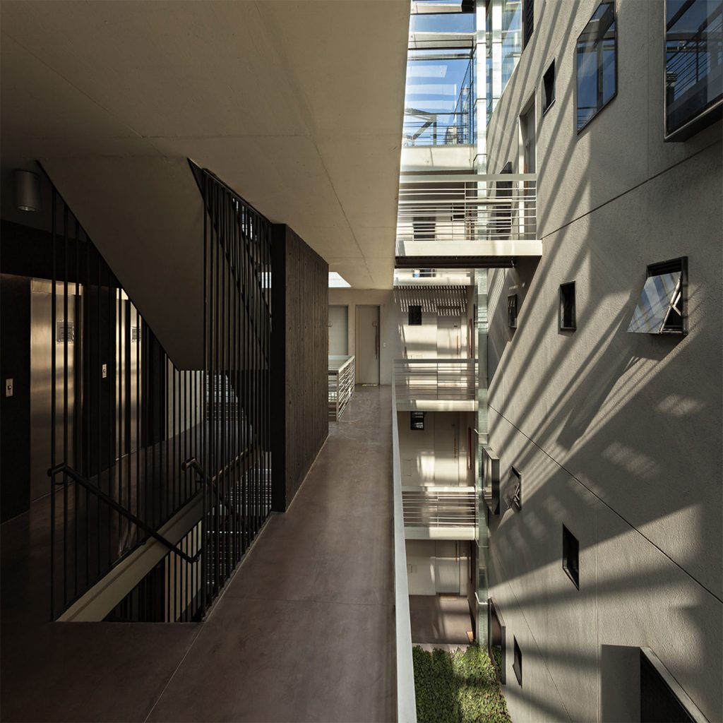Edificio Green Haus / Germán Hauser, Mathias Klotz, Edgardo Minond ...