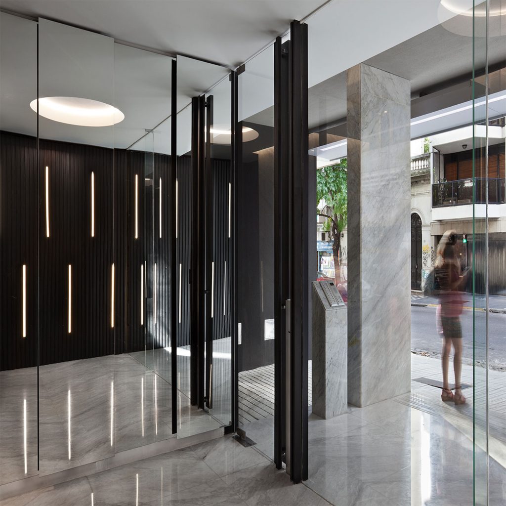 Edificio José Hernandez / German Hauser, Daniela Ziblat - Arquimaster